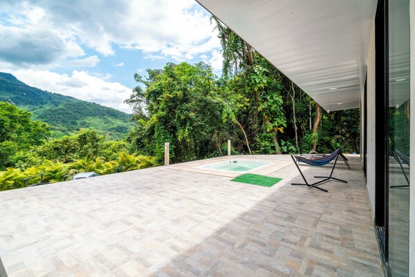 Hermoso Chalet Rodeado De Montañas Y Vegetación Exuberante - Nocaima