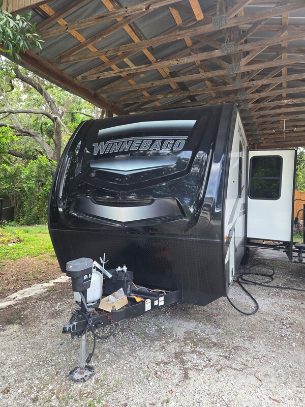 Private Cozy Rv With Ac And Wifi In Welcoming Sarasota. - Sarasota, FL