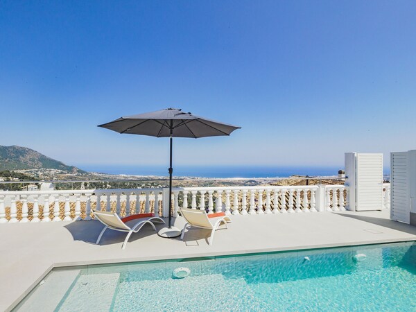 Cubo's La Santa Maria Mijas Pool & Sea View / Urbano / Piscina Comunitaria / Terraza / Wifi Gratis - Alhaurín el Grande