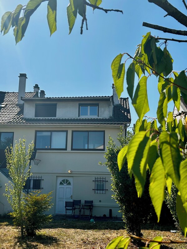 Villa à 30 Min De Astérix Et Disneyland - Chelles