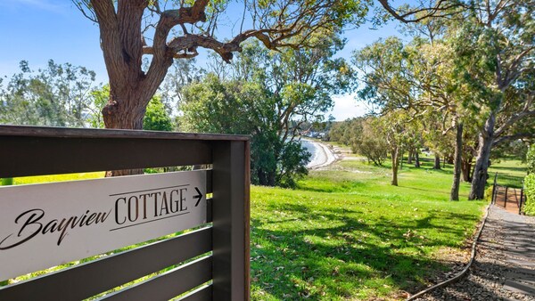 Bayview Cottage Soldiers Point - Lemon Tree Passage
