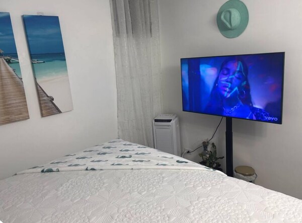 Seaside Escape - Kailua, HI