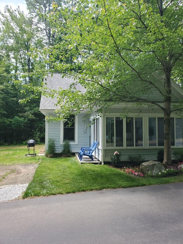 Cottages At Summer Village, Fully Furnished Cottage, Wi-fi, Heated Pools, Hot Tub - 奧甘奎特