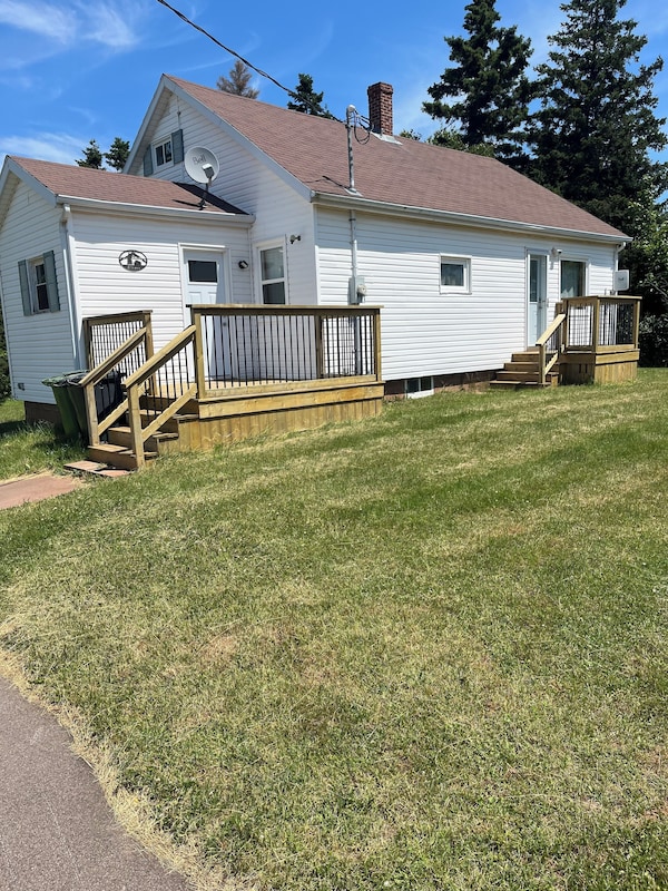 Private Two Bedroom Home Near Summerside With Office; Ac; Fireplace; Tv; Wifi - Summerside