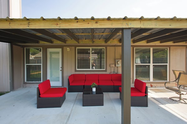 Family Friendly Getaway - Houston Near Downtown - Pasadena, TX