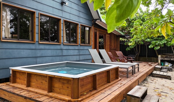 Fare Vaitea  Beach House - French Polynesia