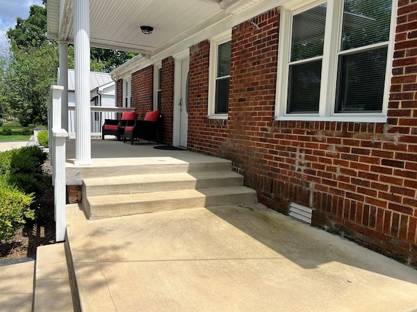 The Porchside Perch Walkable To Una, Downtown Florence, Seven Points - Florence, AL