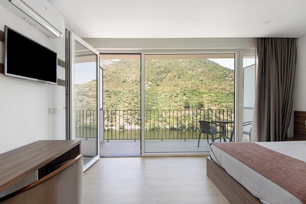 Unterkunft In Einer Ferienanlage 'Quinta Da Pedra Caldeira C' Mit Bergblick, Wi-fi Und Klimaanlage - Douro