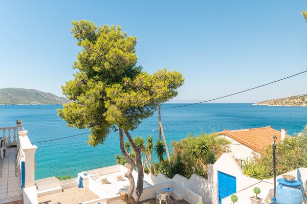 Apartment 'Posidonas' With Sea View, Wi-fi And Air Conditioning - Мегара