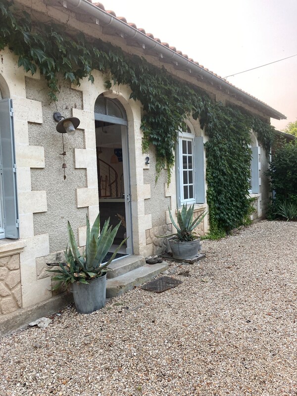 Holiday Home 'Au Bord De La Charente' With Private Terrace And Private Garden - Jarnac