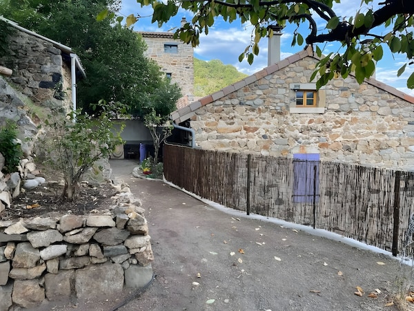 Casa Rural 'Le Bacci' Con Vistas A La Montaña, Jardín Privado Y Wi-fi - Aubenas