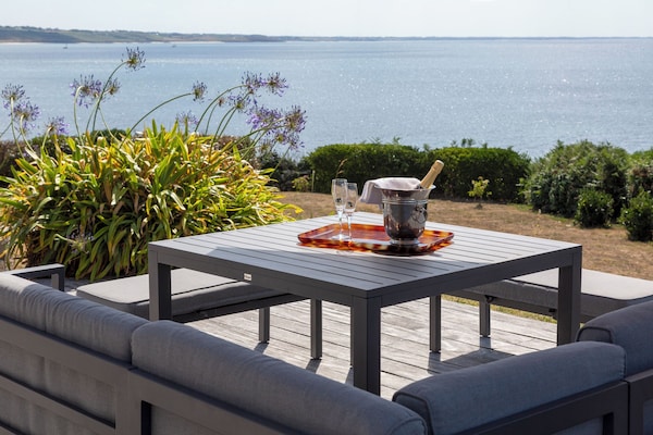 Large Contemporary Villa, Right On The Water... - Audierne