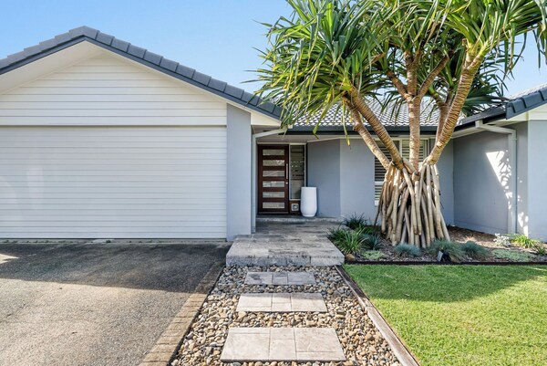 Azure Retreat A Beautifully Designed, Single-level Resort-style Home - Ballina