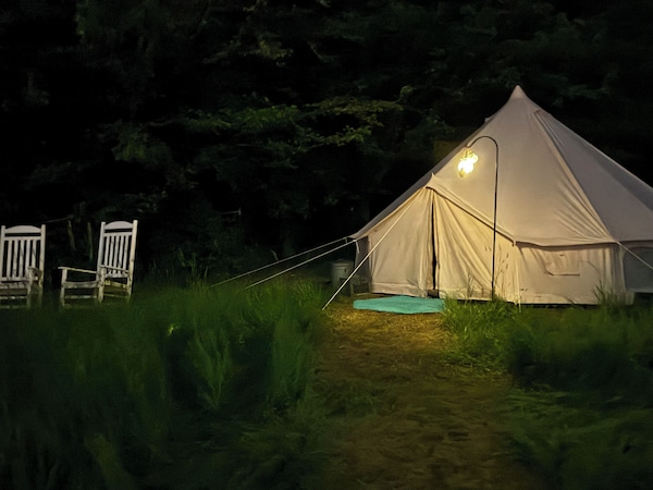 Vashon Island Glamping Tent With Sea Views On 5 Acres Forest & Field 1-bedroom - Washington