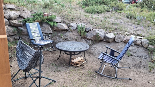 "Cozy Tabernash Retreat - Full Kitchen, Near Trails , Hot Springs, And Resort." - Granby