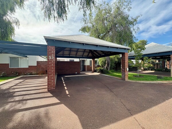Blue Horizon | 3br Beach Retreat - Broadwater