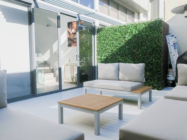 Rare Loft Style Penthouse Bourke St Mall + Parking - Melbourne Sports Centres - Lakeside Stadium