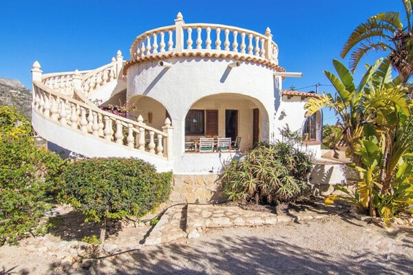 Homerez - Villa Encantadora Con Piscina En Calpe - Vistas Impresionantes - Calpe
