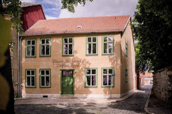 ÜBernachten Im Denkmal Mit Kindern, Mitten In Der Altstadt Von Halberstadt - Halberstadt