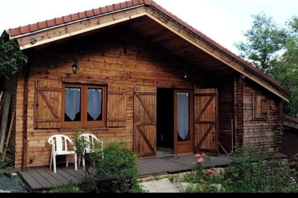 Homerez - Chalet Chaleureux à Louâtre Avec Piscine Partagée - Aisne