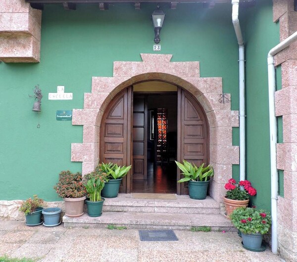 Homerez - Spacious House With Mountain View In Premio - Avilés