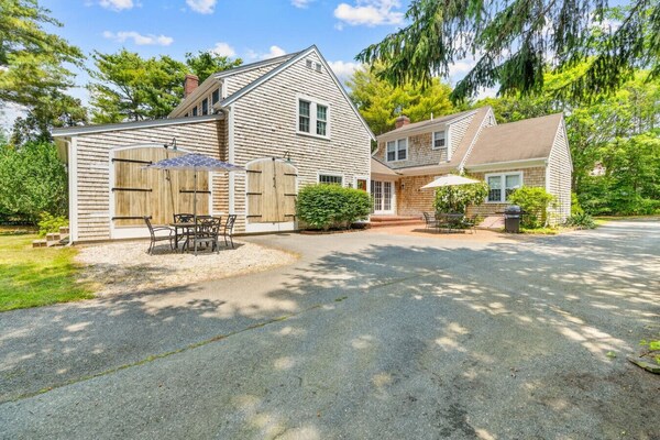 Gorgeous Home 1 Mile To Beach, By Cape Cod Bikepath - Dennis, MA