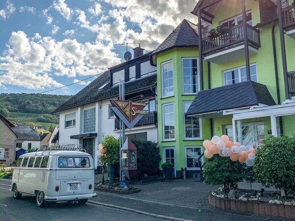 Einzelzimmer Deluxe Mit Balkon - Moselhotel Weinhaus Simon - Neumagen-Dhron