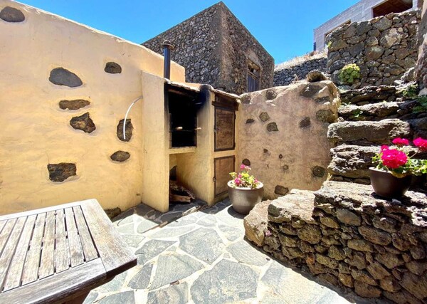Homerez - Charming House In Isora With Mountain View - El Hierro