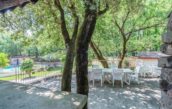 Cozy Home In Saint-maximin-la-saint - Saint-Maximin-la-Sainte-Baume