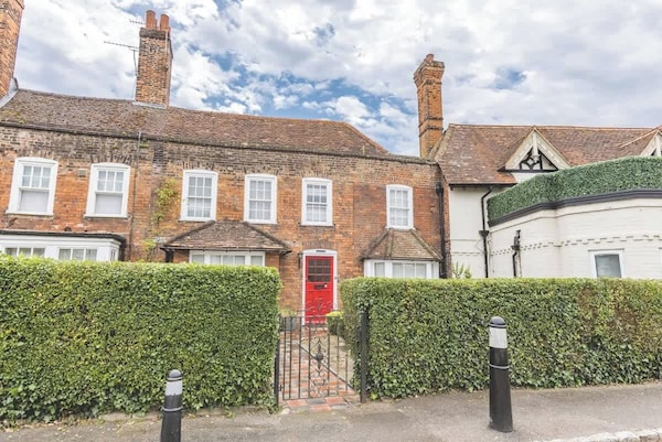Charming 3br Cottage Near Windsor & Sights - 溫莎
