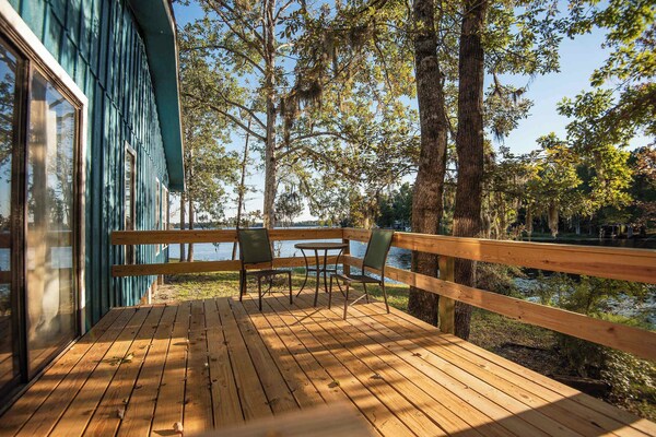 Waterfront Lake Retreat  Private Dock & Fire Pit - Vernon Lake, LA