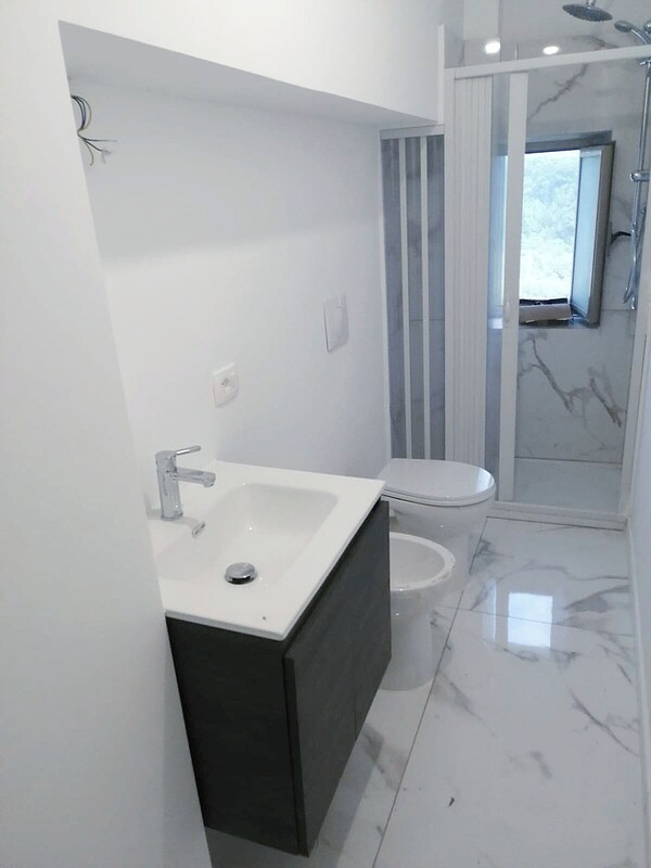 Isernia - The Little Blue Sapphire - Isernia