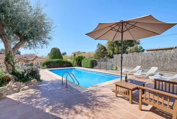 Villa Alvamar Summary - Blanes