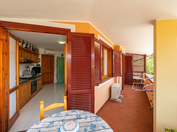 Lovely Apartment For 4 People With A/c, Wifi, Tv, Balcony, Pets Allowed, Panoramic View And Park... - Villasimius