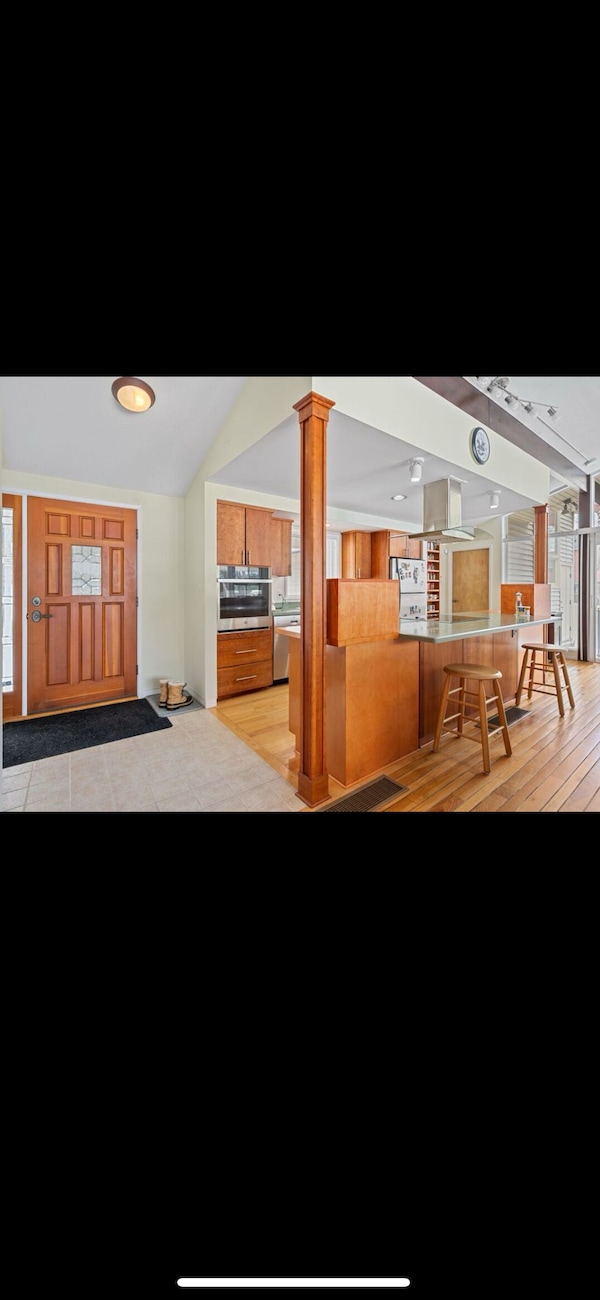 Lakefront Opechee Bay With Dock, Stunning View, In The Heart Of The Lakes Region - Gilford, NH