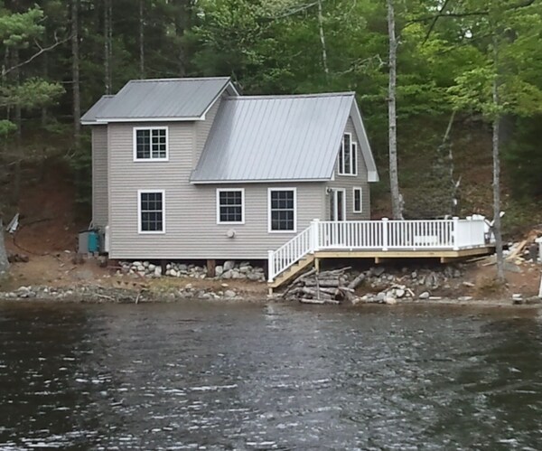 Cozy 2-bedroom Cabin In Tranquil Clifton With Wifi Sleeps 5+     Kayaks For Use - Maine