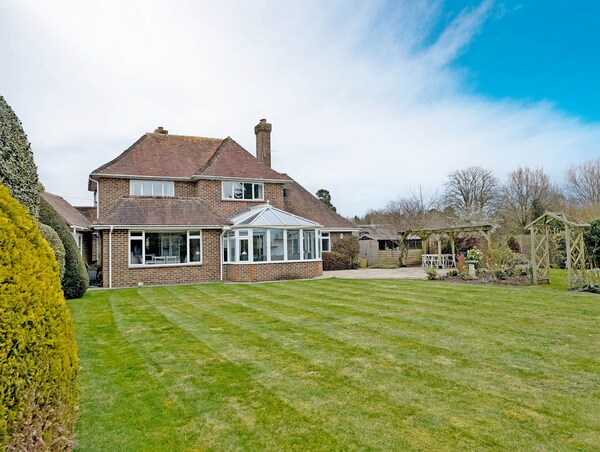 By Harbour, Birdham -  A Family House That Sleeps 7 Guests  In 3 Bedrooms - Chichester