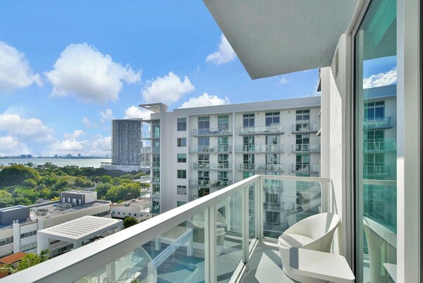 Miami Design District Luxury Unit Stunning Views - Miami, FL