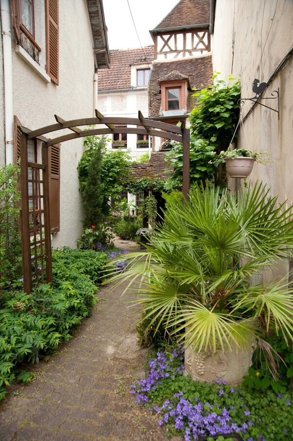 Homerez - Maison Agréable à Auxerre - ibis Auxerre Sud