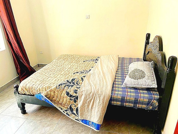 Tremendous Lodge/guest House With Wifi In Vibrant Kigalinear Airport - Kigali