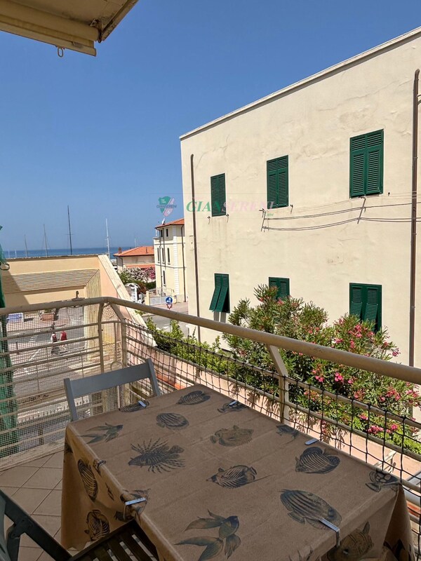 Apartment With Parking Space In Central Area-rif. Silvestro - San Vincenzo