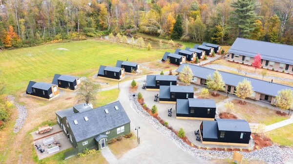 Explore Stowe From A Comfortable Room Near Trails, Pool! - Stowe, VT
