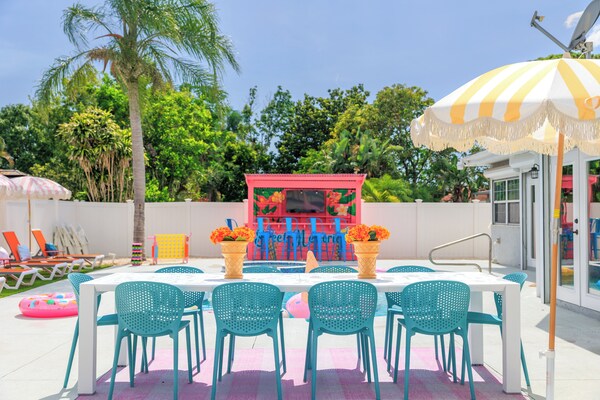 Sweet Memories - Heated Pool, Games & Hot Tub - Sleeps 12 - Bradenton, FL
