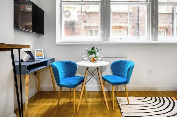 Cozy Home In Liverpool City Centre - Peaceful Sleep! - Liverpool