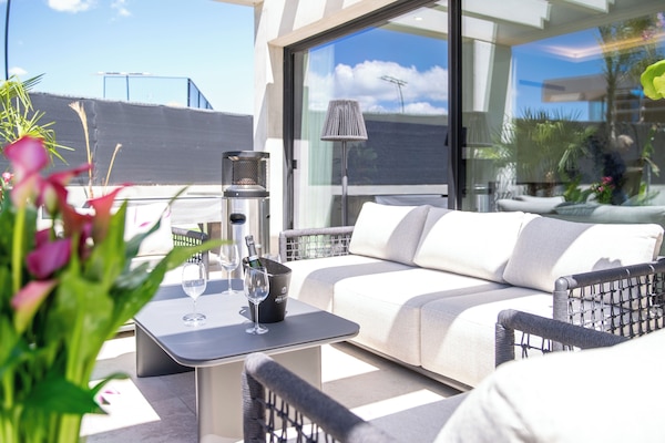 Luxurious And Elegant Villa Near Shopping, Spa, Wellness, And Golf Course - Paterna