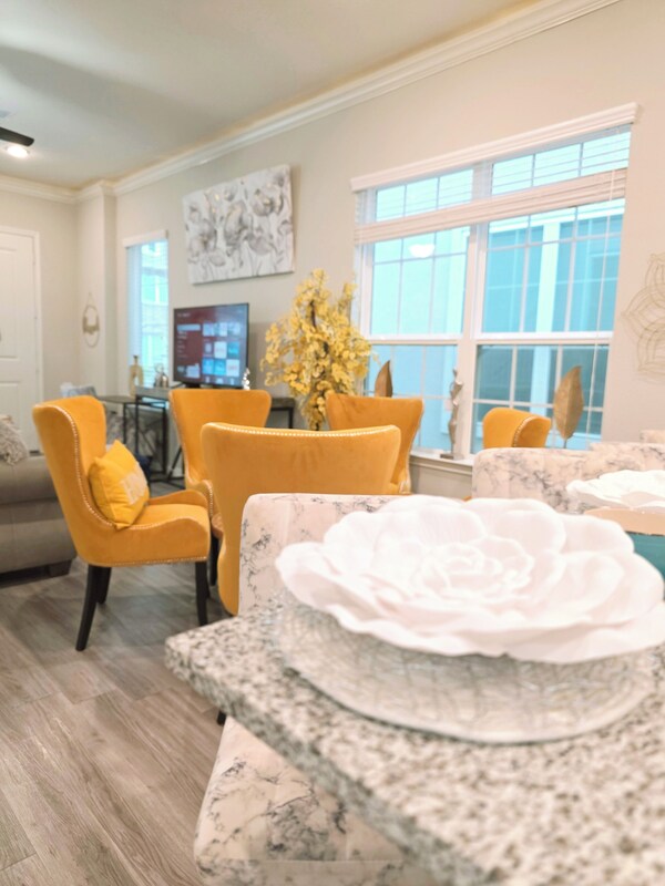 Cozy And Comfy 2-bedroom Apartment With Wifi, Ac, Just Mins From Houston - Humble, TX