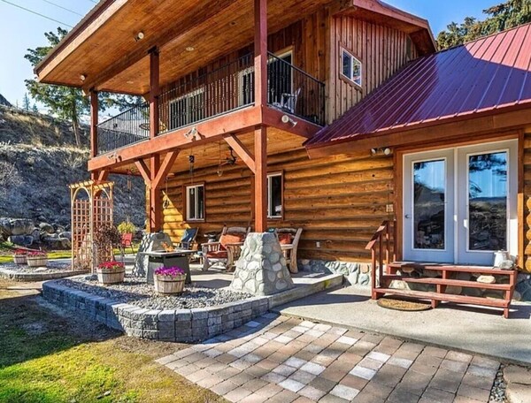 Luxury Methow River Retreat - Alta Lake State Park, Pateros