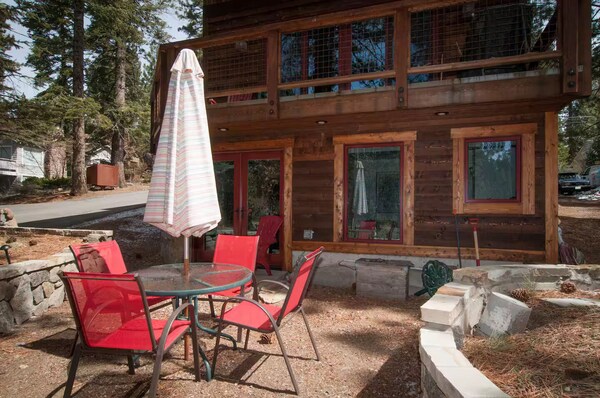 Walk To Lake Tahoe - Pet Friendly - 10min To Skiing - Truckee, CA