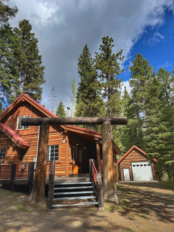The Cozy Acorn Cascade Lake Retreat - Cascade, ID