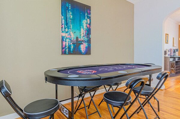 Midtown Flats Suite C2 - Lake Oliver